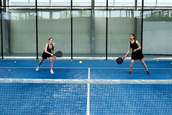 Height of a Padel Court: Standards to be respected - Bandeja Shop Magazine